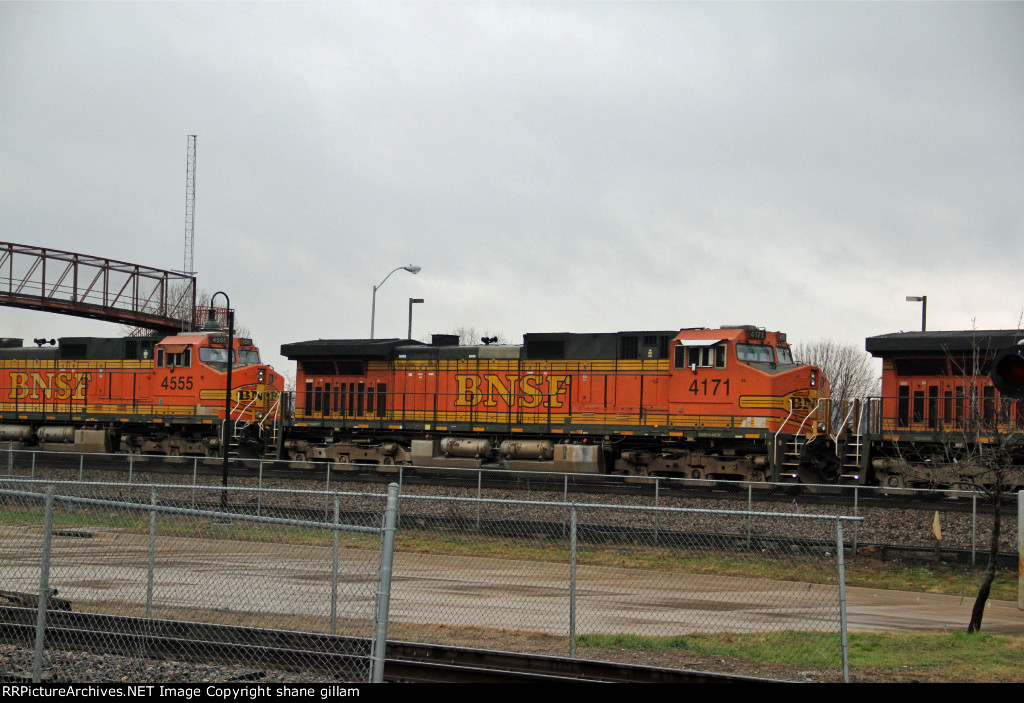 BNSF 4555